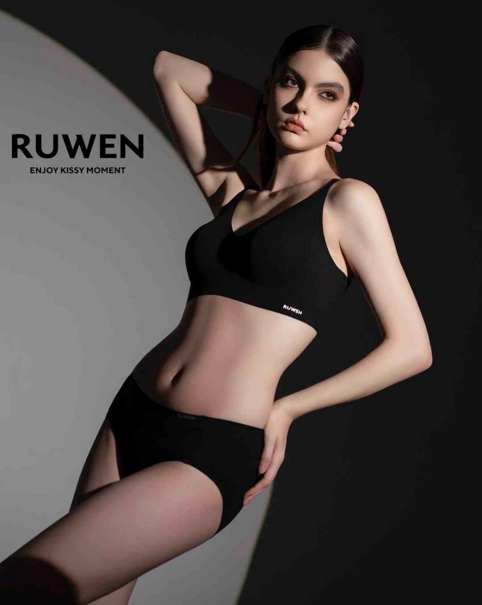 U字 キャミソールブラ&ショーツセット│【公式】KISSY RUWEN – 【公式】KISSY RUWEN(キッシールーウェン)│ノンワイヤーブラ専門