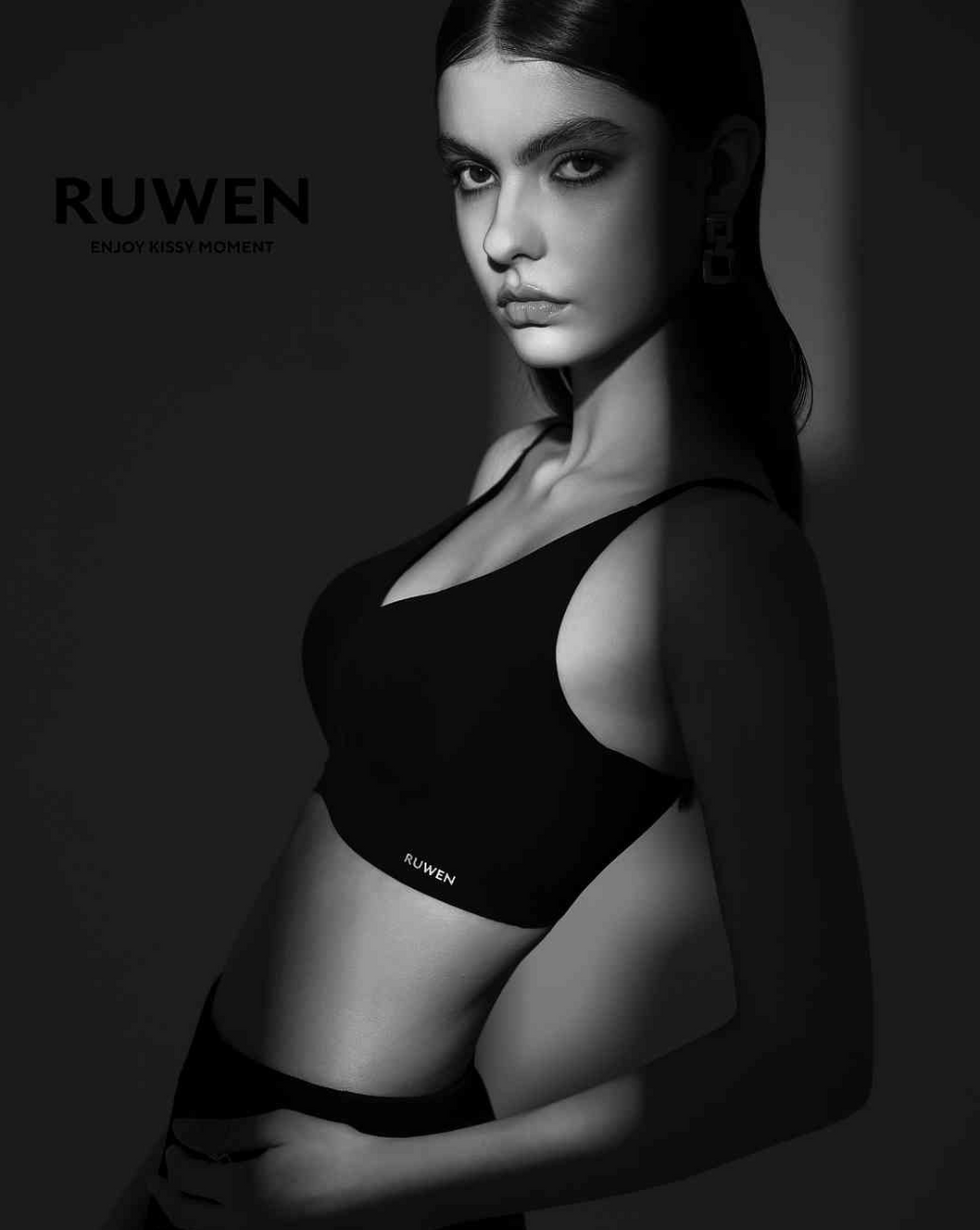 U字 キャミソールブラ&ショーツセット│【公式】KISSY RUWEN – 【公式】KISSY RUWEN(キッシールーウェン)│ノンワイヤーブラ専門